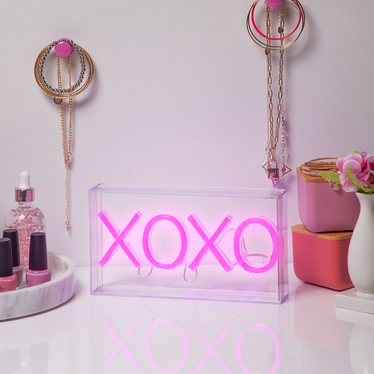 XOXO Acrylic Box LED Neon – West & Arrow